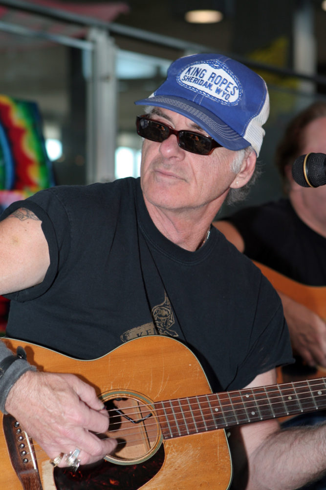 Souvenir Sunday: musical treats at Austin-Bergstrom Int'l Airport ...