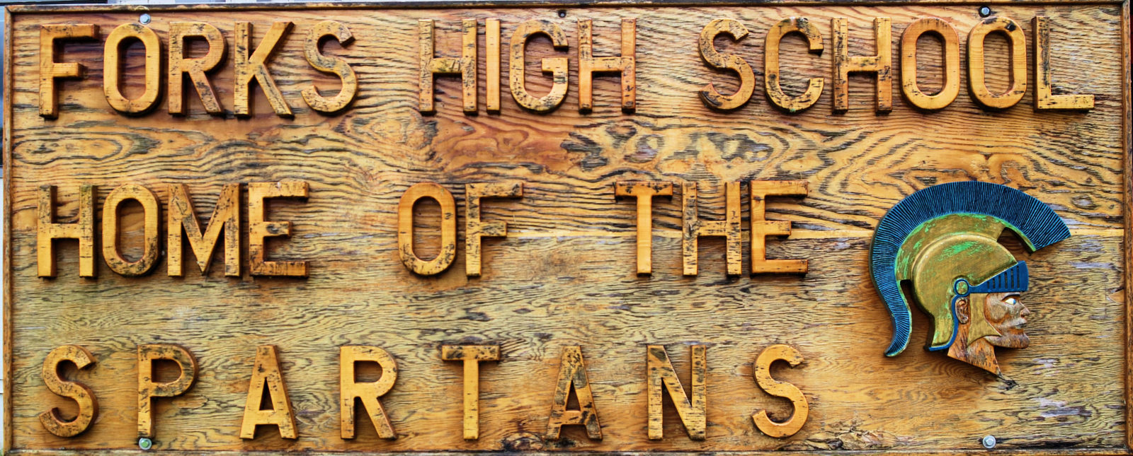 Twilight fans still flock to Forks - Stuck at the Airport