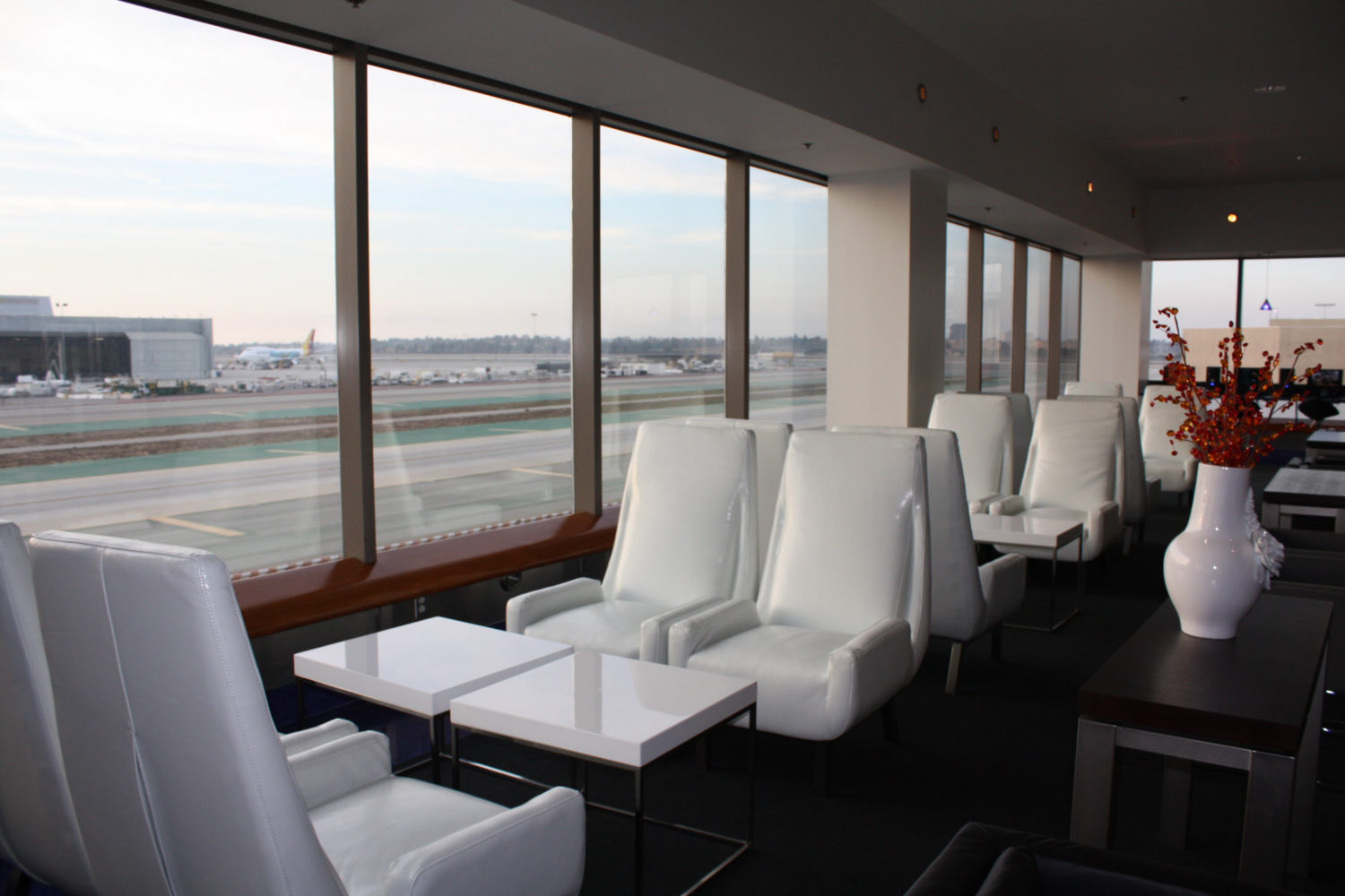 More - and cheaper - ways to gain airport lounge access - Stuck at the ...