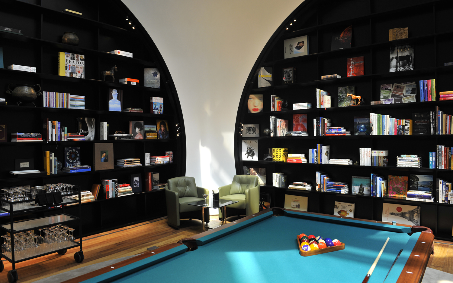 Turkish Airlines' classy lounge at Istanbul Airport - Stuck at the Airport