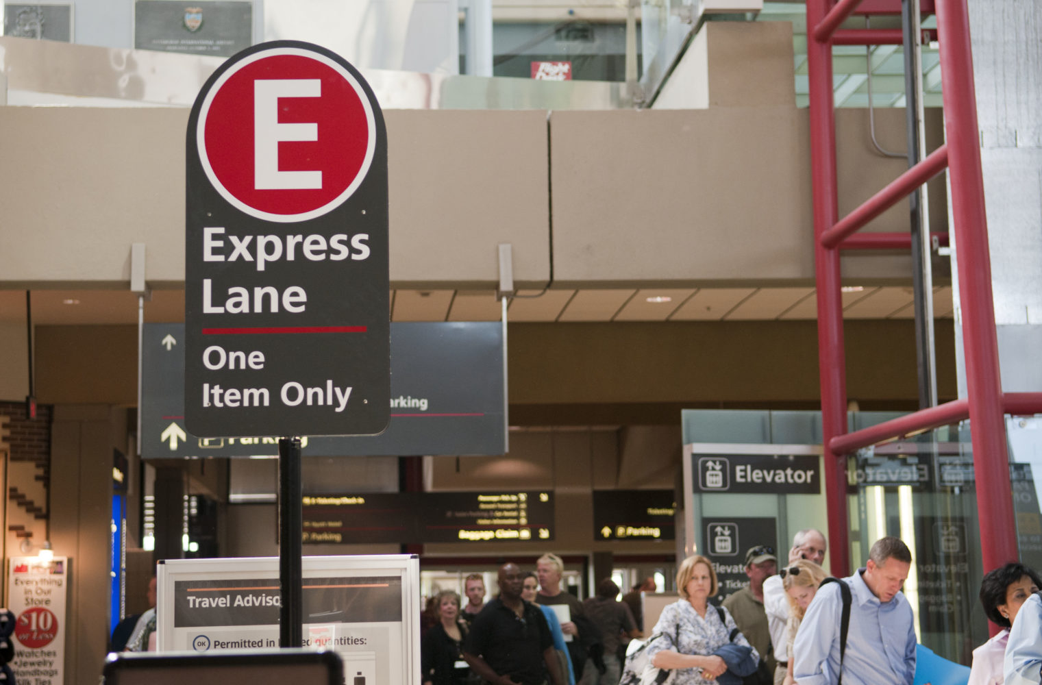 One bag? Use the express lane at PIT airport - Stuck at the Airport