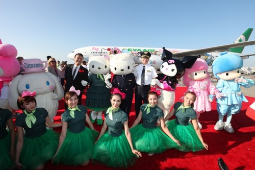 Hello Kitty plane arrives in U.S. - Stuck at the Airport