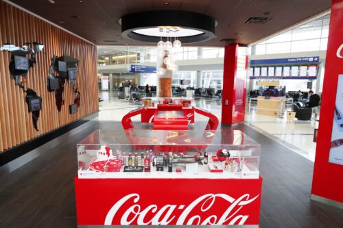 DFW Airport pops open a new Coca-Cola themed lounge - Stuck at the Airport