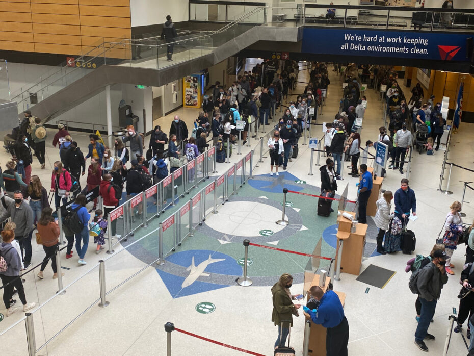 This airport lets you reserve your security checkpoint time - Stuck at ...