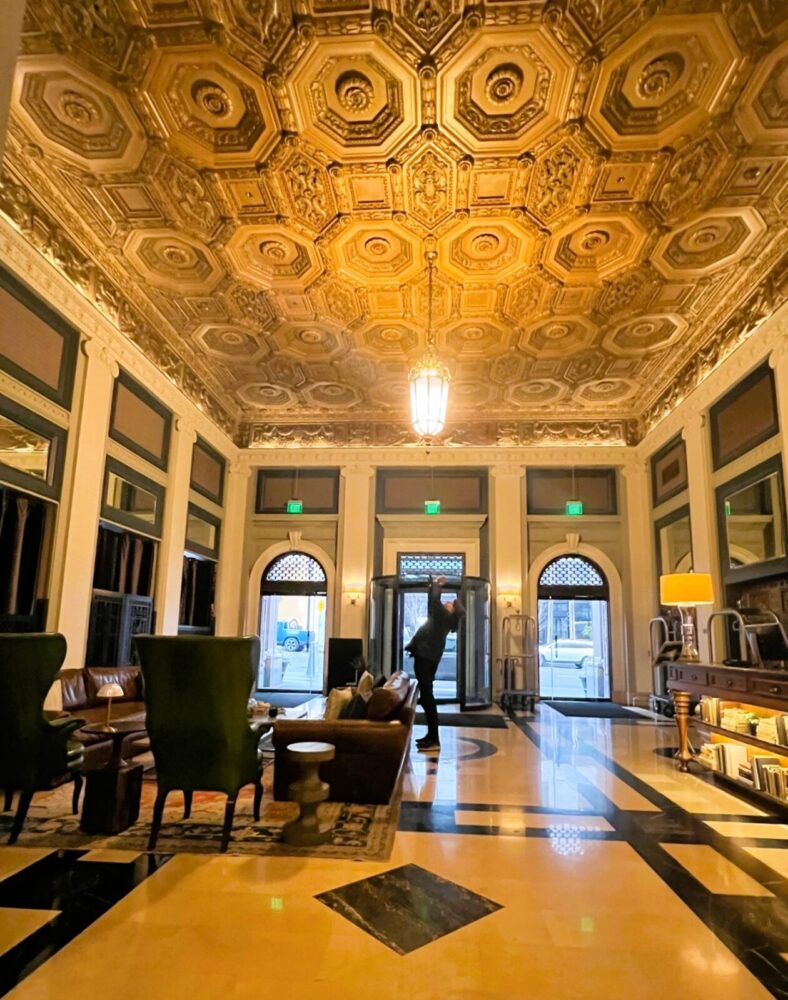 Trip Report: 3 Oregon Hotels + 1 Cool Restaurant - Stuck at the Airport